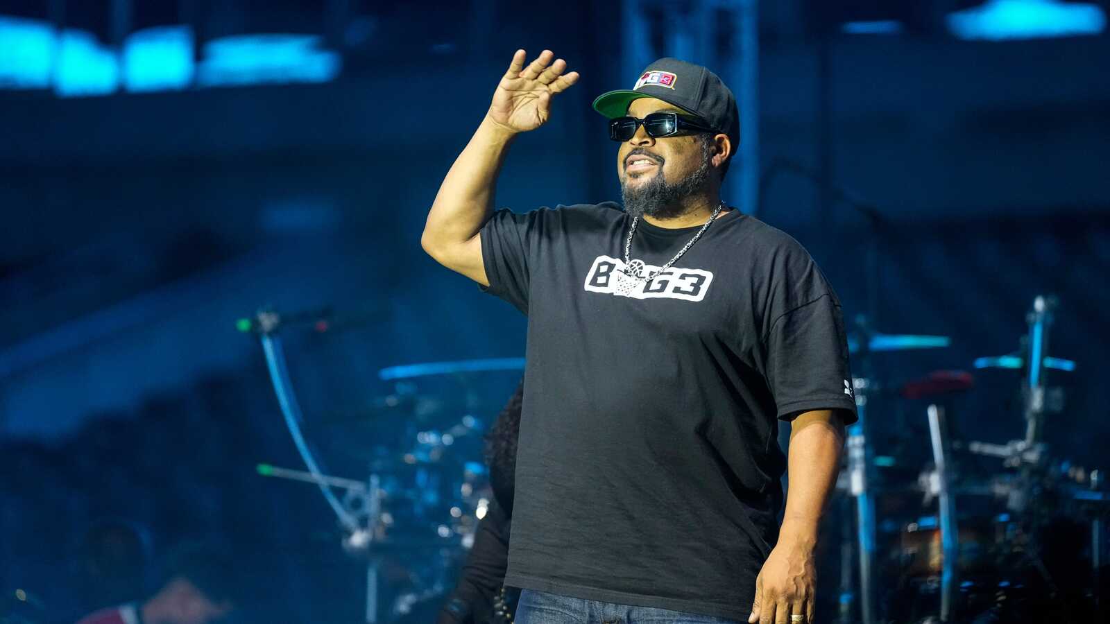 Ice Cube Explains Why He Ranks Kobe Bryant the 5th Greatest Player of ...