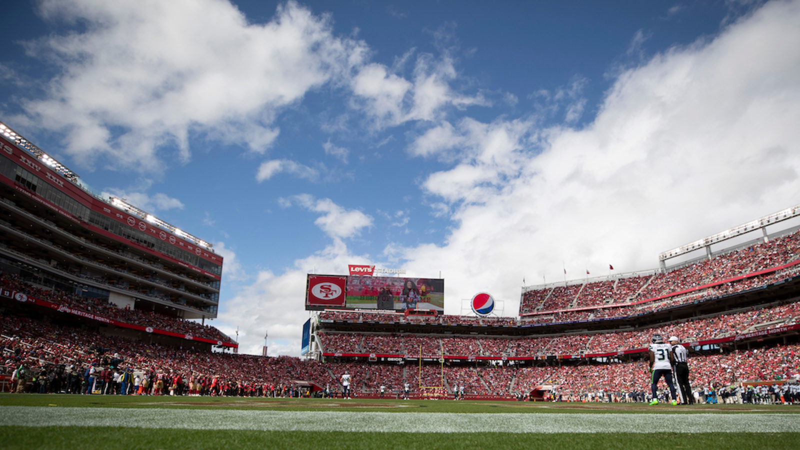 49ers fans push car into tailgate lot after battery dies waiting in ...