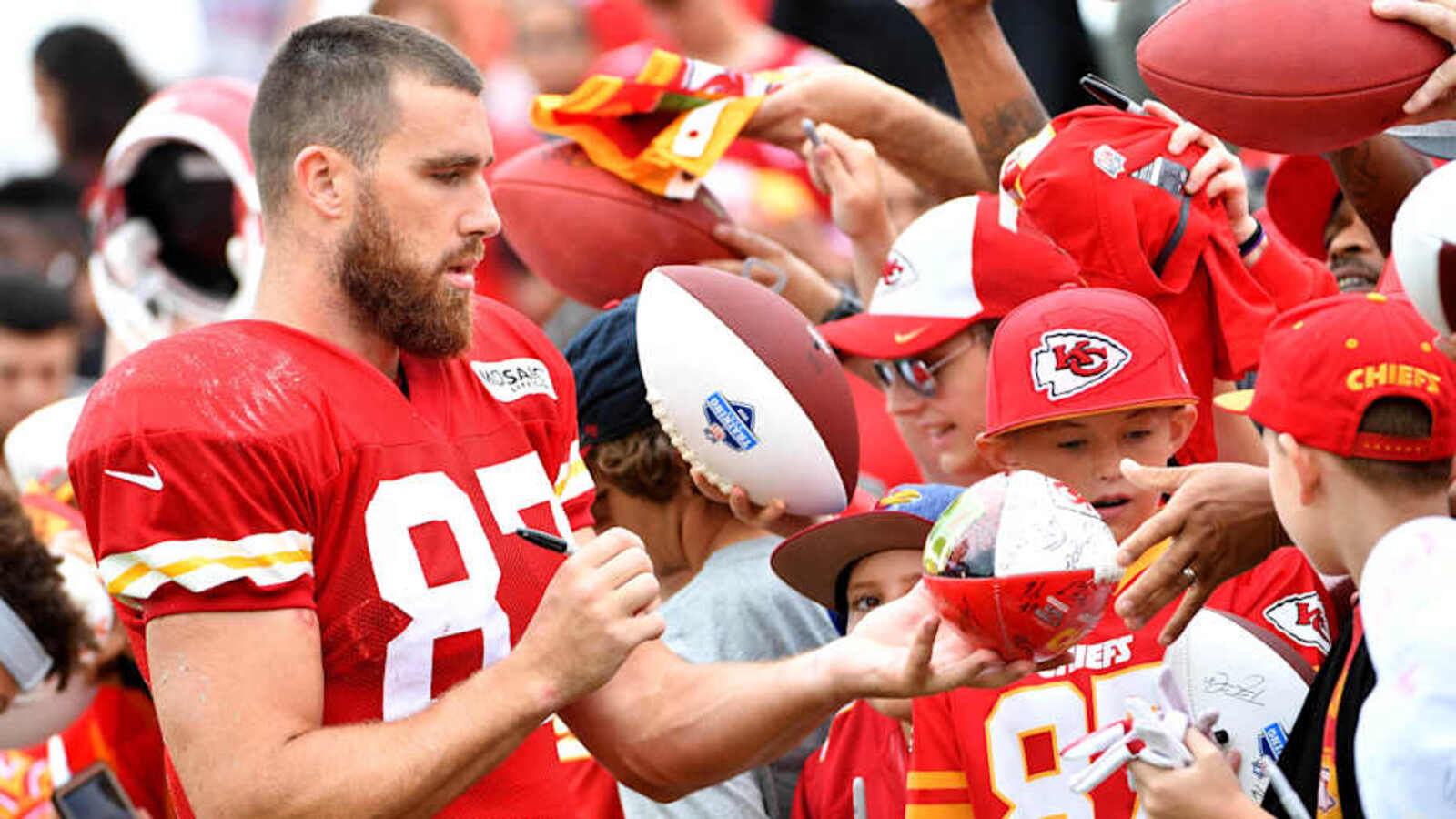 Chiefs Nominate Travis Kelce for Walter Payton Man of the Year Award ...