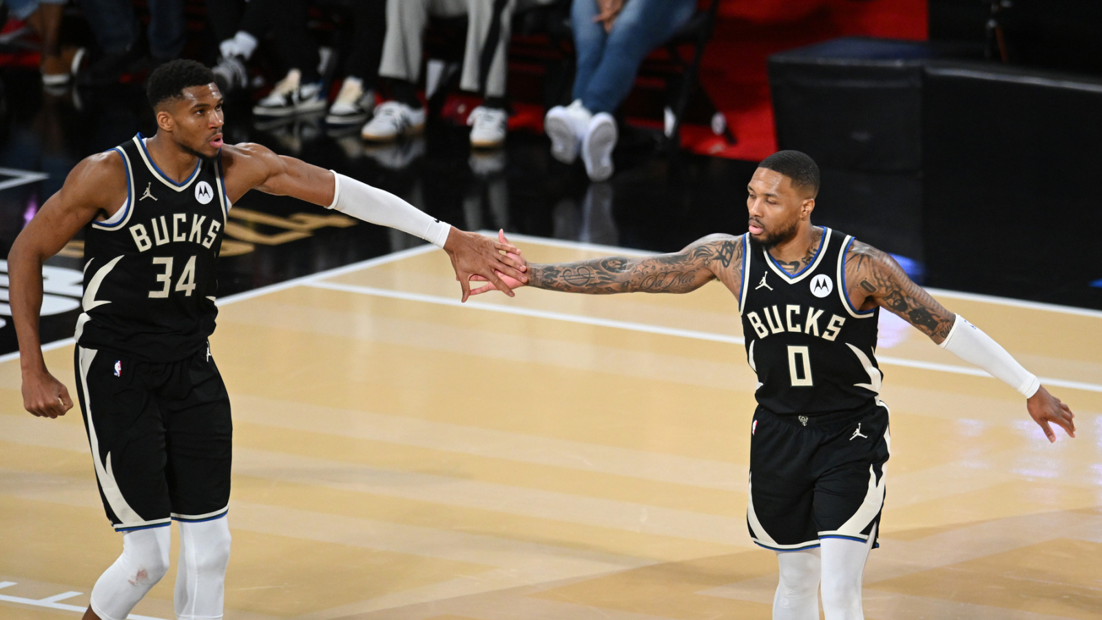 Bucks defeat Hawks 110-102 to advance to NBA Cup Final | Yardbarker