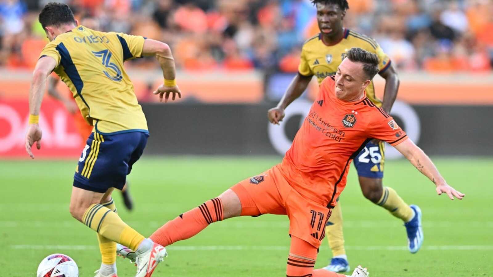 FC Cincinnati sign free agent F Corey Baird through 2025 | Yardbarker