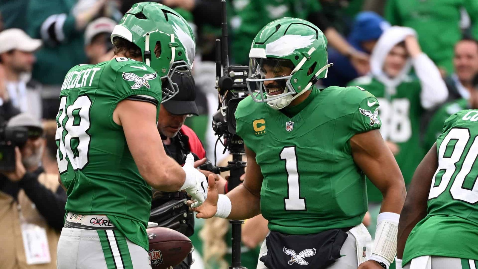 Philadelphia Eagles vs Green Bay Packers Week 10 DFS SHOWDOWN, November ...