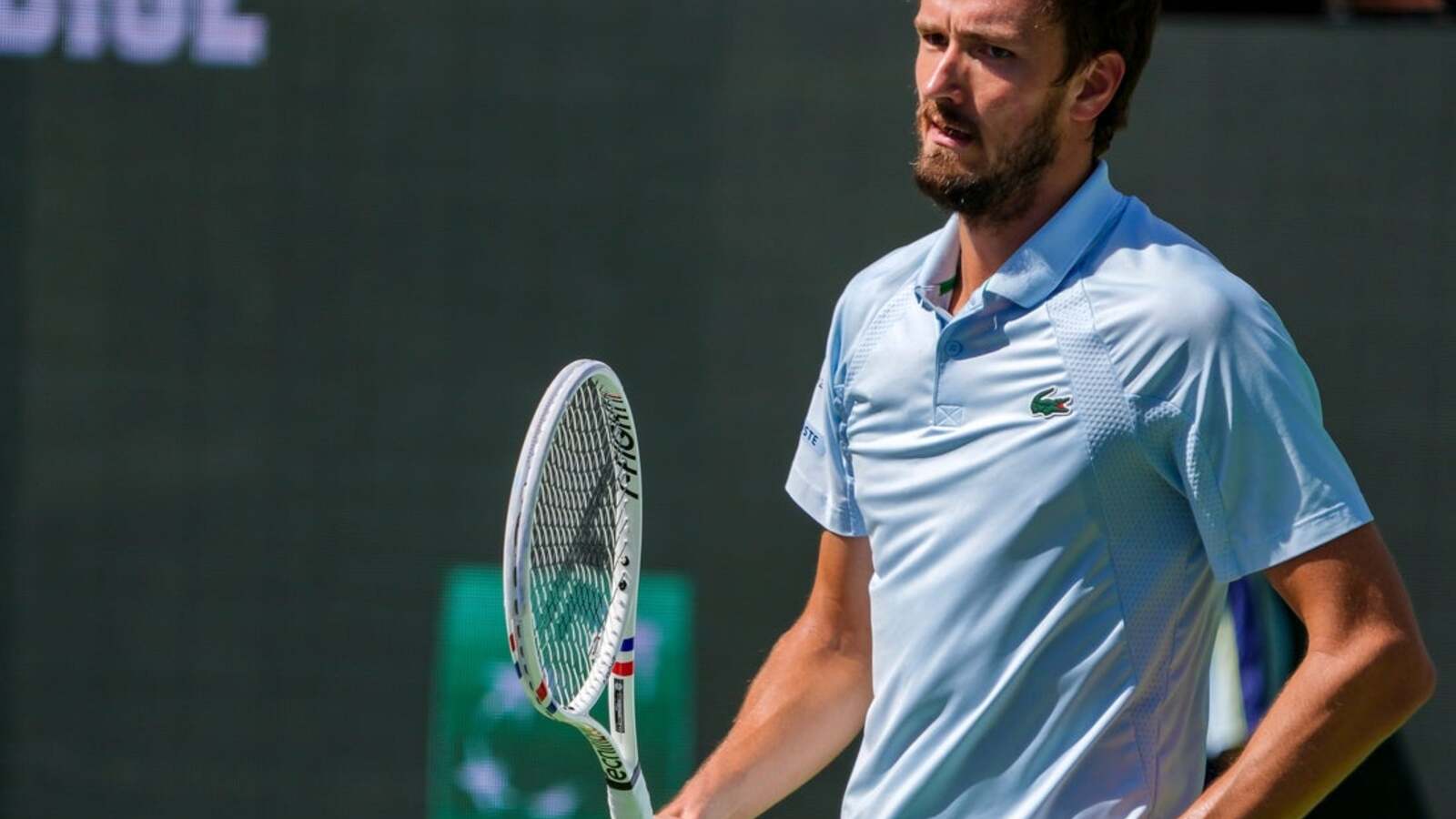 Daniil Medvedev grinds out 3-set victory in Monte Carlo opener | Yardbarker