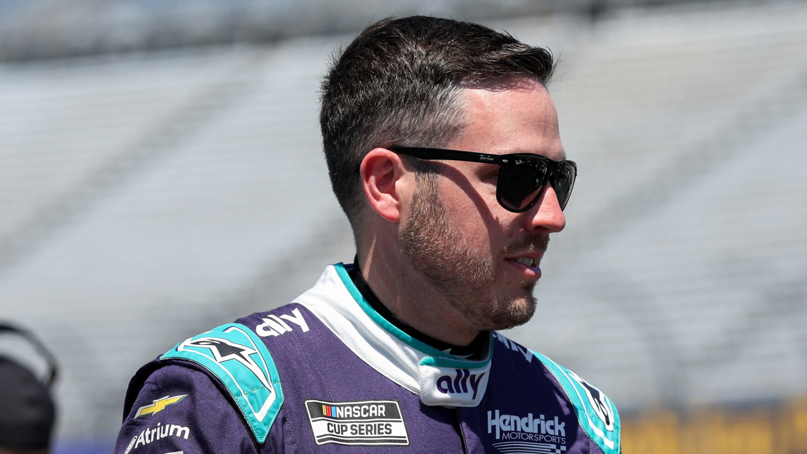 Dale Earnhardt Jr. on Alex Bowman, Kyle Busch free-agency talk | Yardbarker