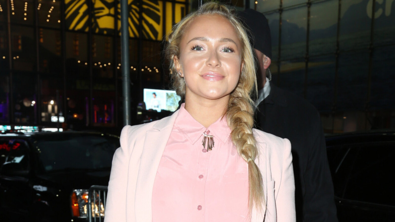 Hayden Panettiere 'couldn't figure out' why she didn't befriend co ...