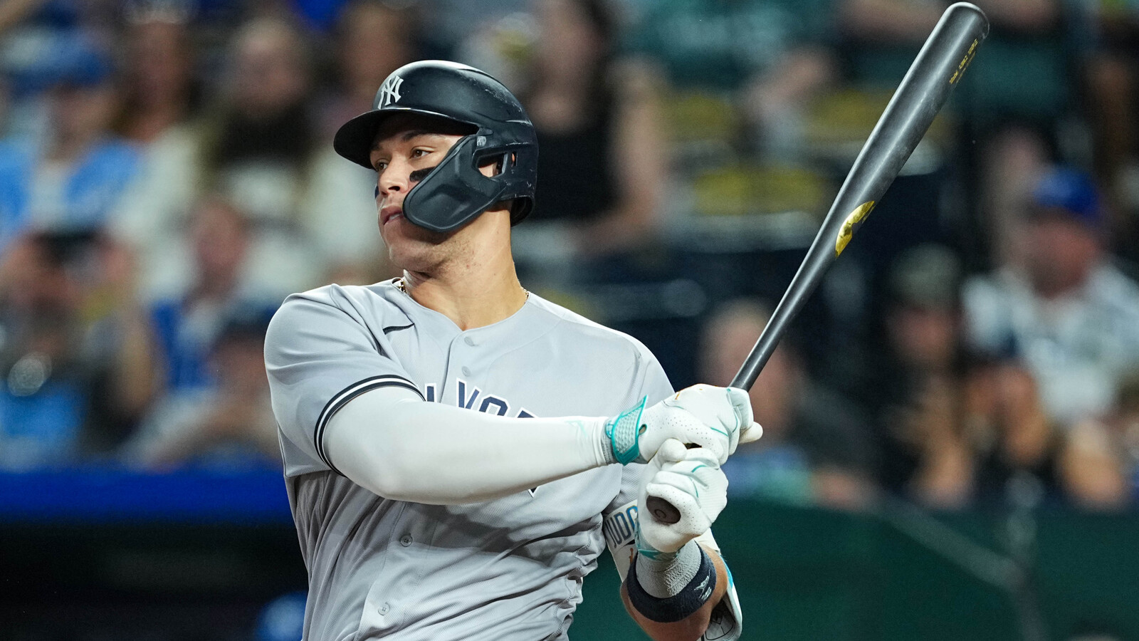 Yankees’ captain ranked as the best centerfielder in baseball ahead of ...