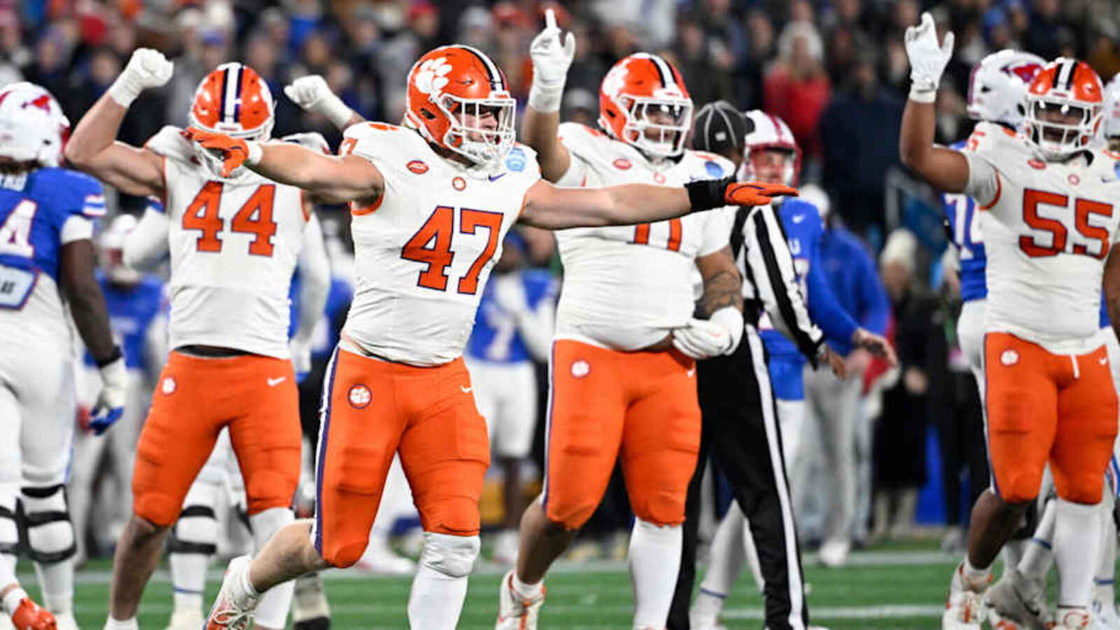 Clemson Tigers Have a Defensive Building Block in Linebacker Sammy Brown | Yardbarker