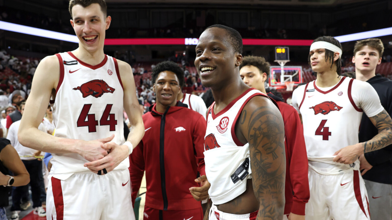 Arkansas Razorbacks Outlast Texas Longhorns in OT Thriller | Yardbarker