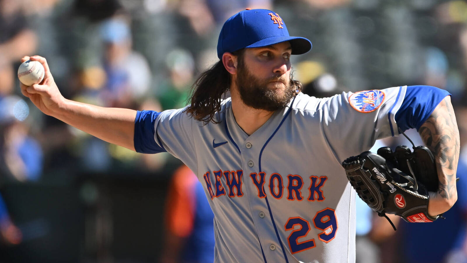 Free-agent pitcher selling himself with unique Black Friday 'ad ...