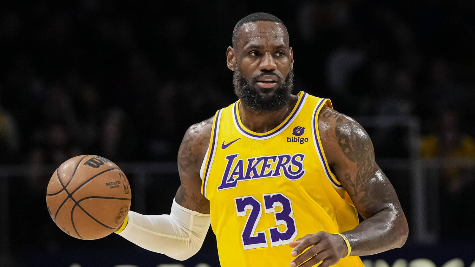 Watch: LeBron James has one-word answer to question about Lakers future ...