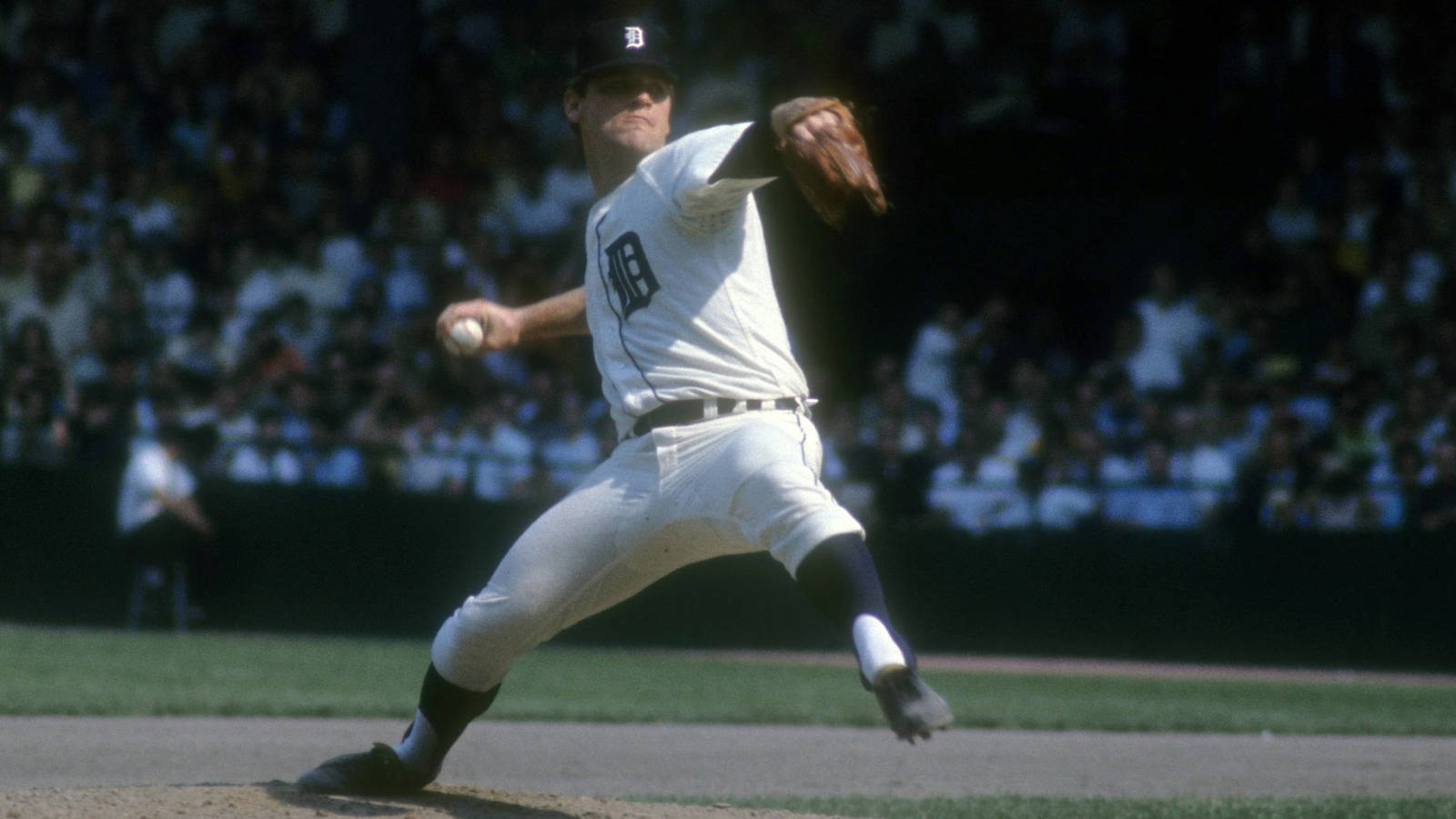 The 'MLB pitchers with 25-win seasons' quiz | Yardbarker