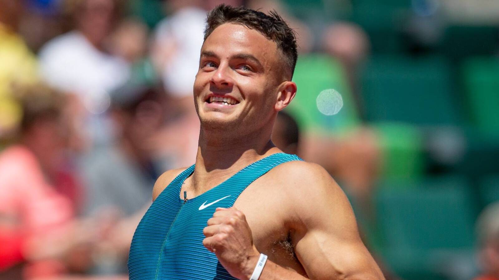 Eagles' Devon Allen qualifies for track championships | Yardbarker