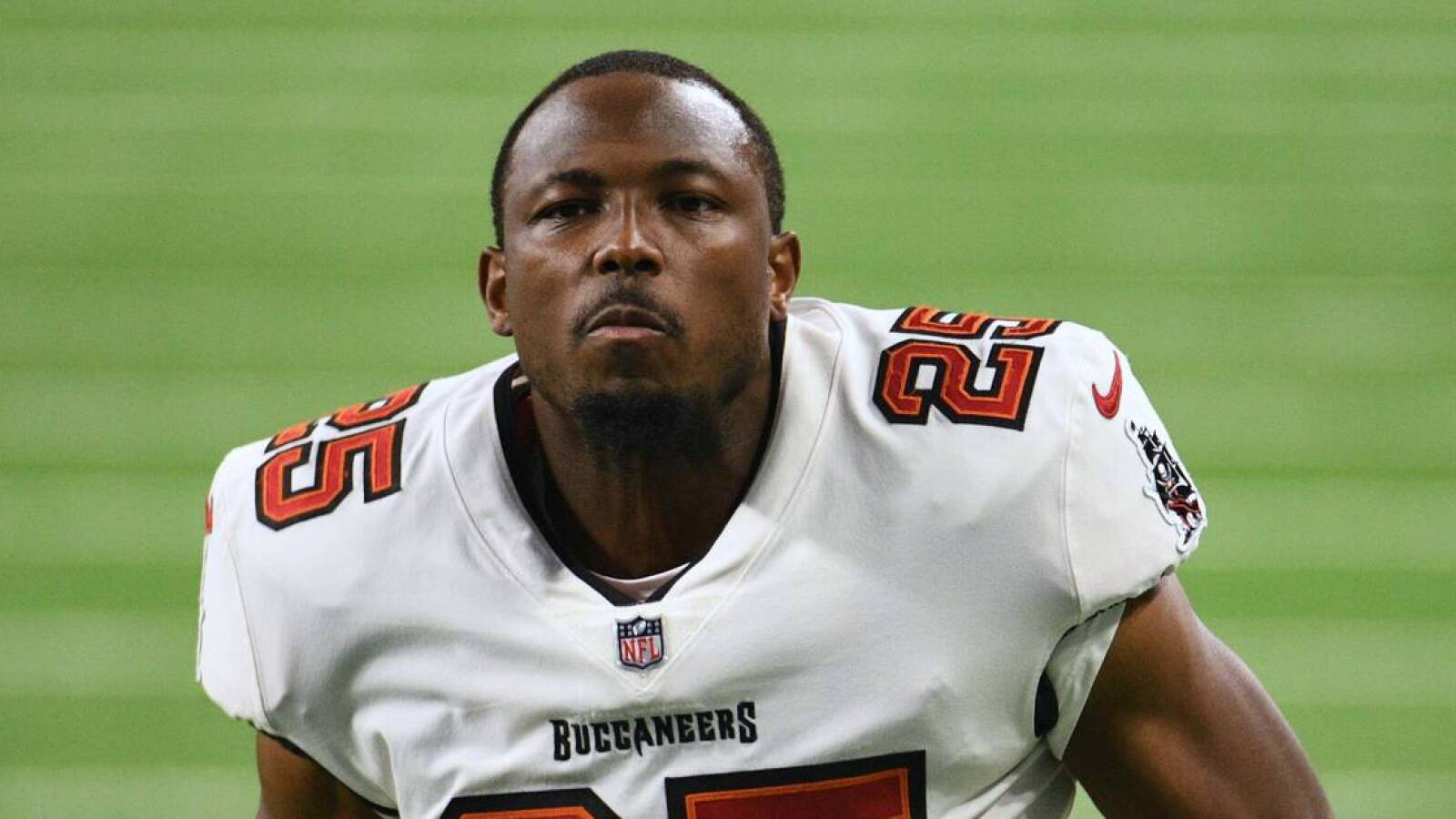 LeSean McCoy says recent first-round QB 'doesn't belong in the NFL ...