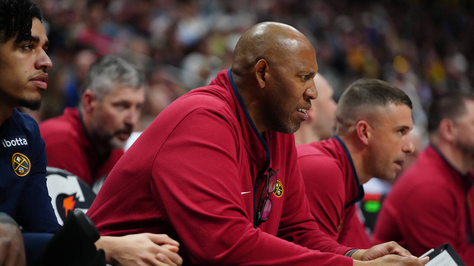 Acropolis 1989 video porno if you exit the elevator on the