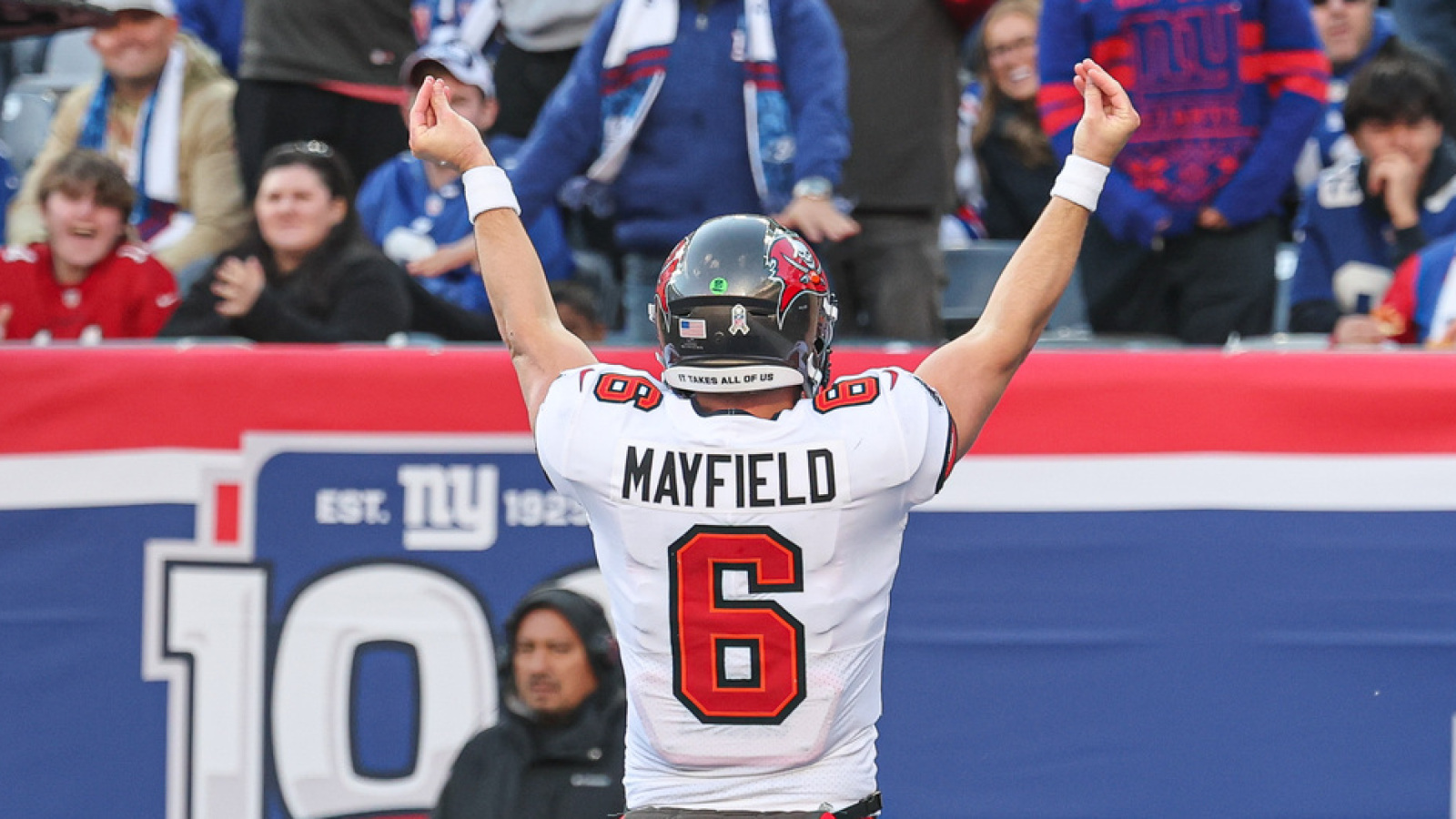 Buccaneers' Todd Bowles praises Baker Mayfield for 'all-in' moment vs. Giants | Yardbarker