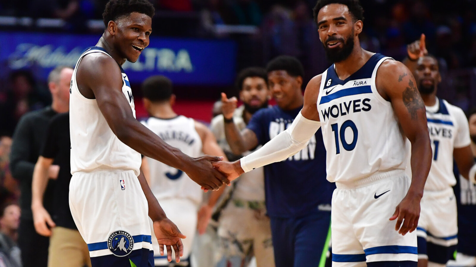 Mike Conley pops up on injury report with hamstring | Yardbarker