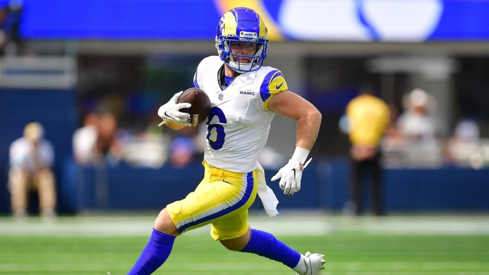 Drake Stoops scores first NFL touchdown on pass from Dresser Winn ...
