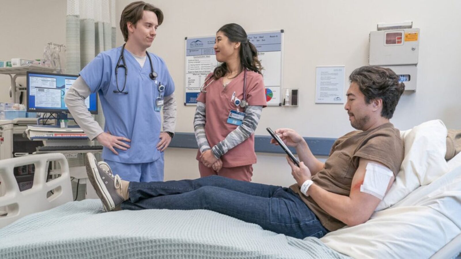 ‘St. Denis Medical’ Star Kahyun Kim Teases What’s to Come For Serena ...