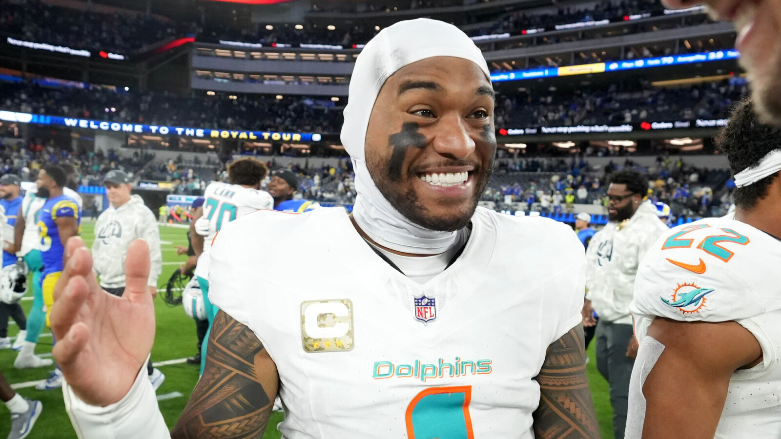 Dolphins HC opens up about Tagovailoa taking blow to head as tackler ...