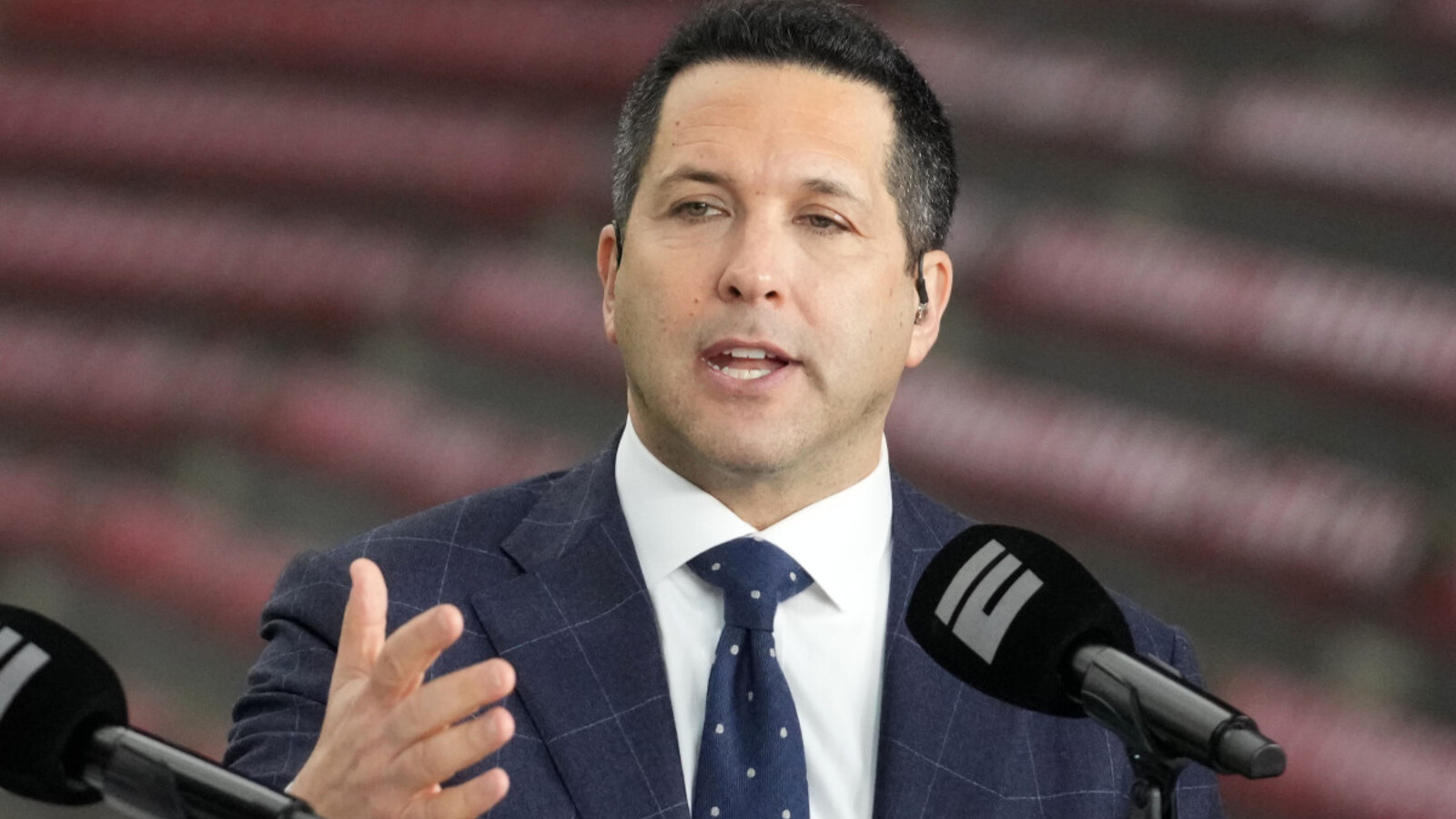 Adam Schefter Thinks Raiders Could Pick Surprising Player at No. 6 ...