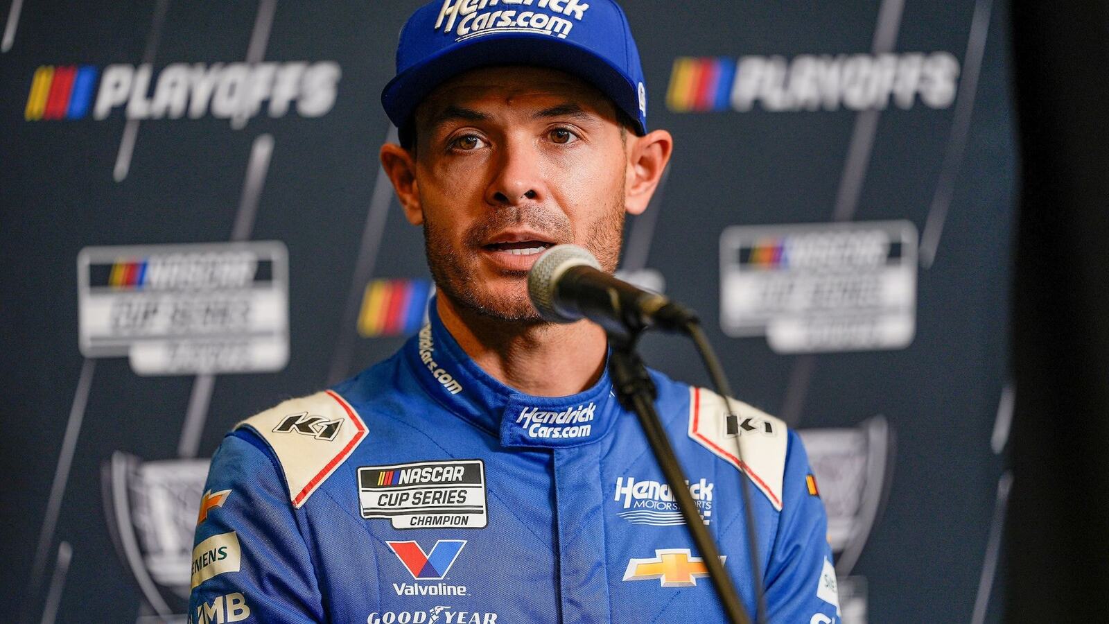 Kyle Larson Credits Dirt Racing Prowess for Bristol Dominance in NASCAR ...