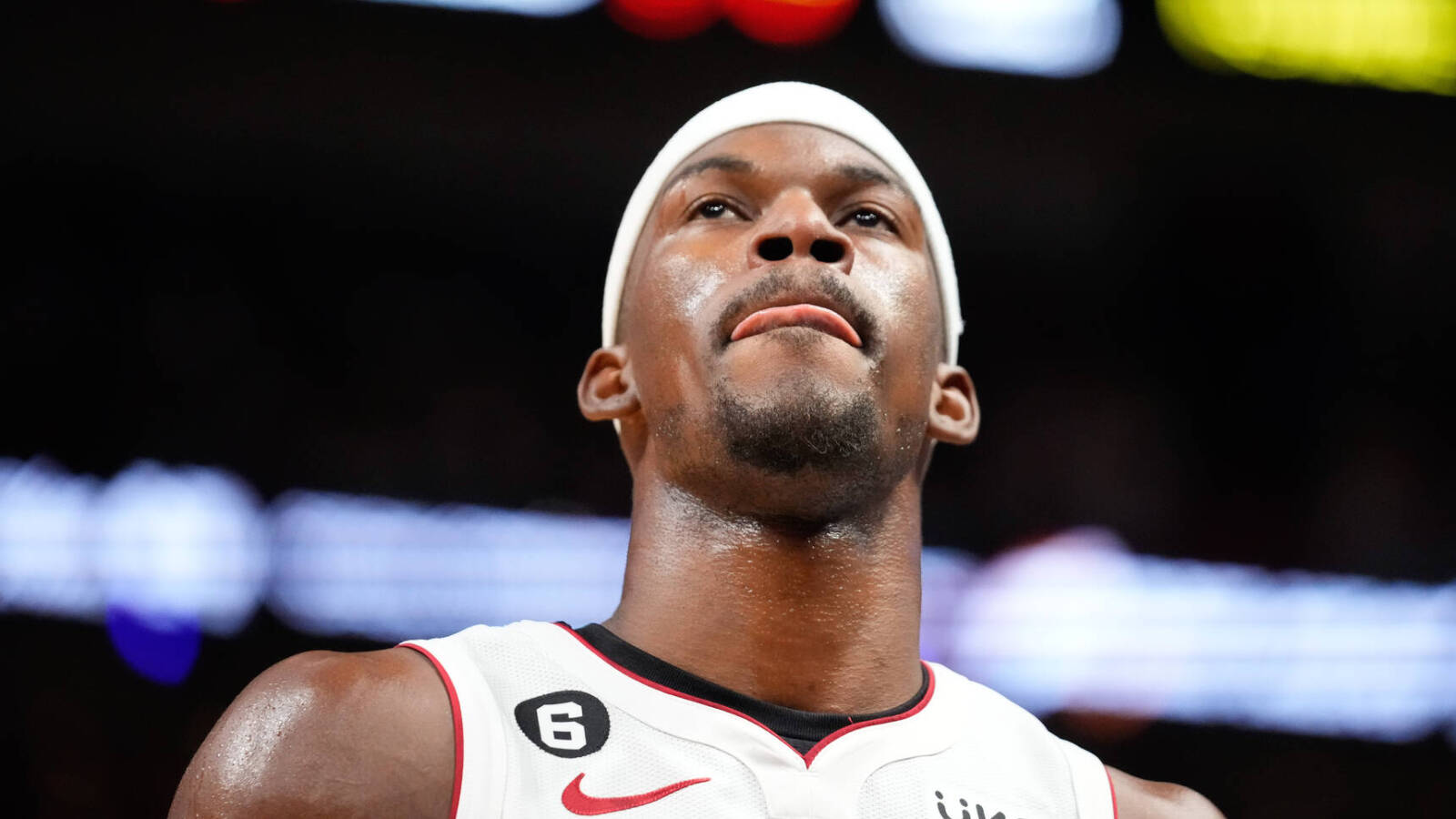 Jimmy Butler's return lifts Heat to 2-1 series lead | Yardbarker
