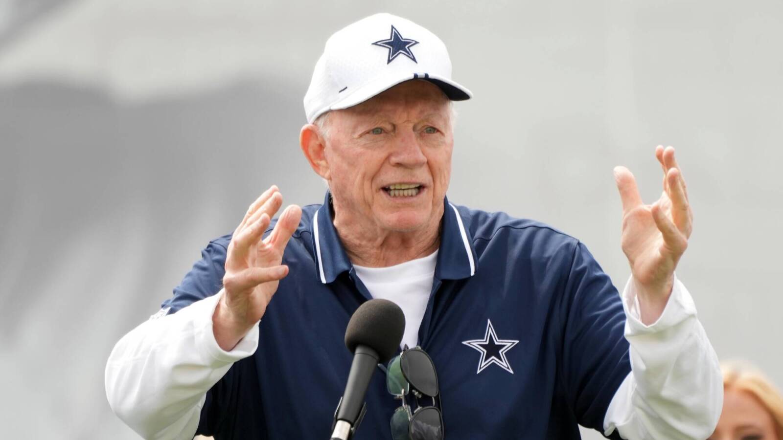 Jerry Jones touts Cowboys' championship potential, placing more ...