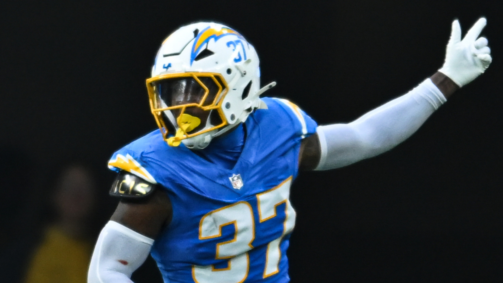 Chargers Signing S Tony Jefferson To Active Roster | Yardbarker