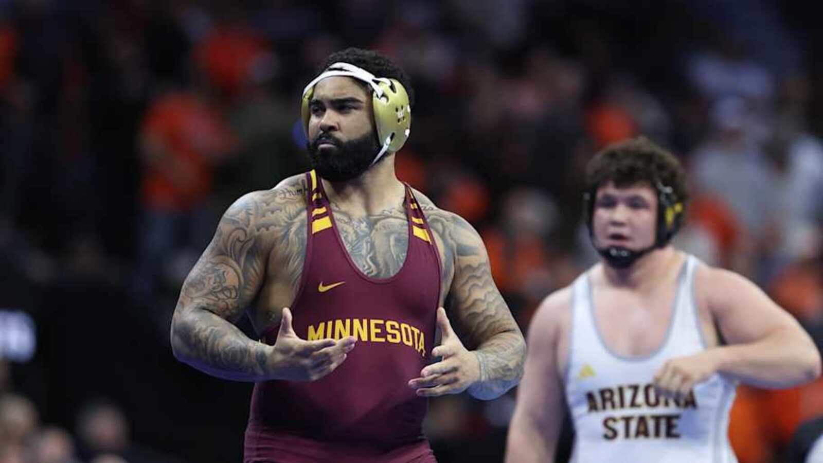 Minnesota legend Gable Steveson mauls opponent to win MMA debut ...