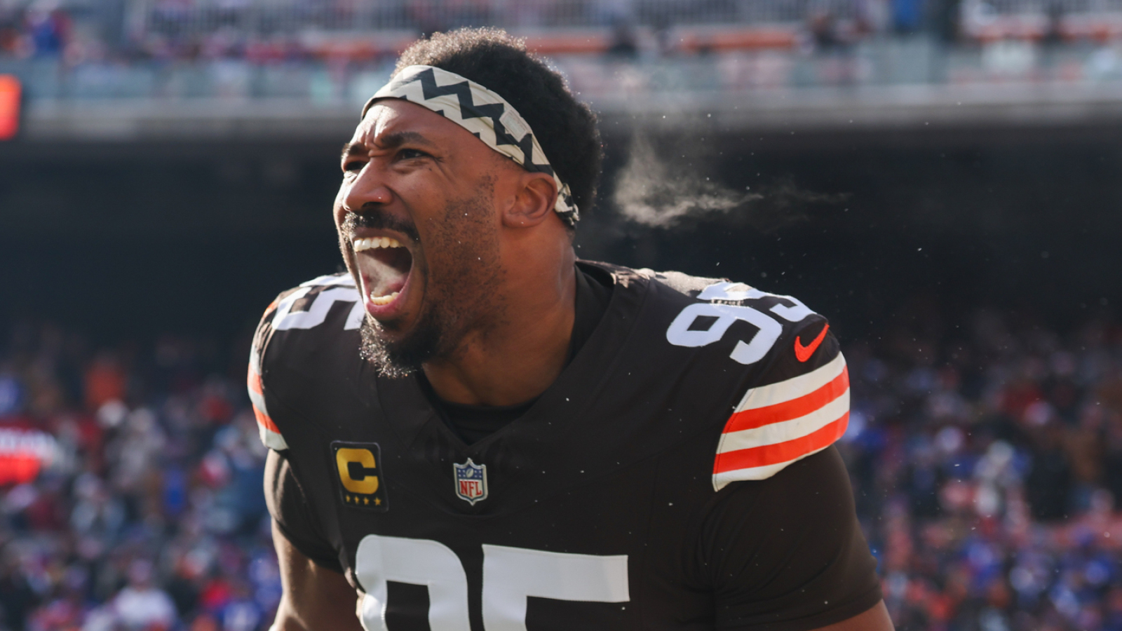 Myles Garrett sends a warning to Aaron Rodgers ahead of their game ...