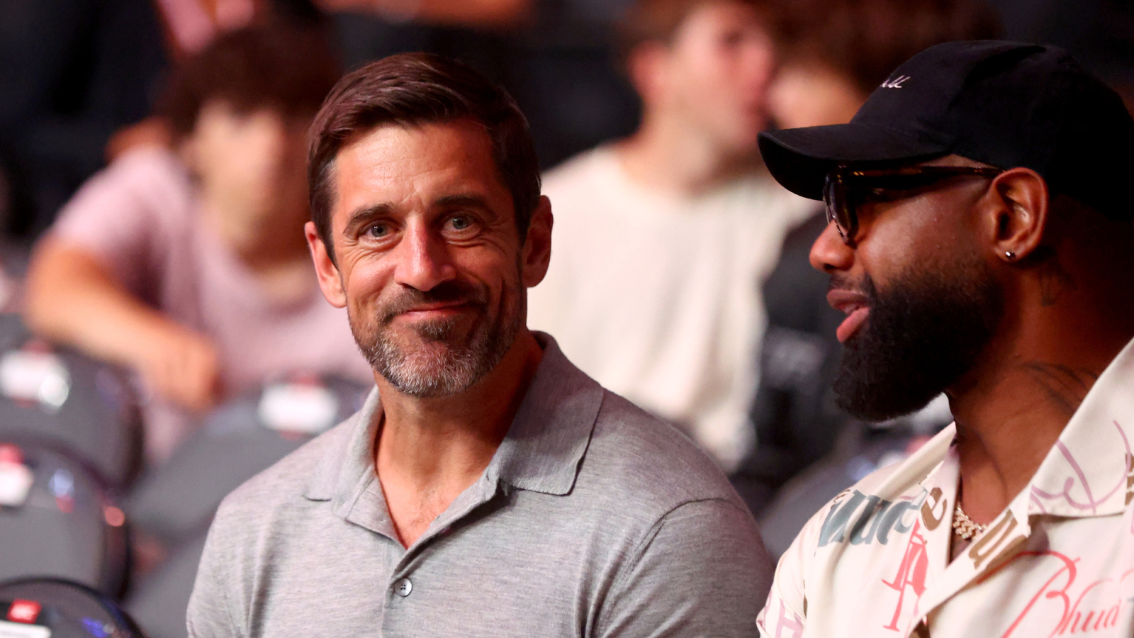 Aaron Rodgers owns the Bears once again and shows his connection to the ...
