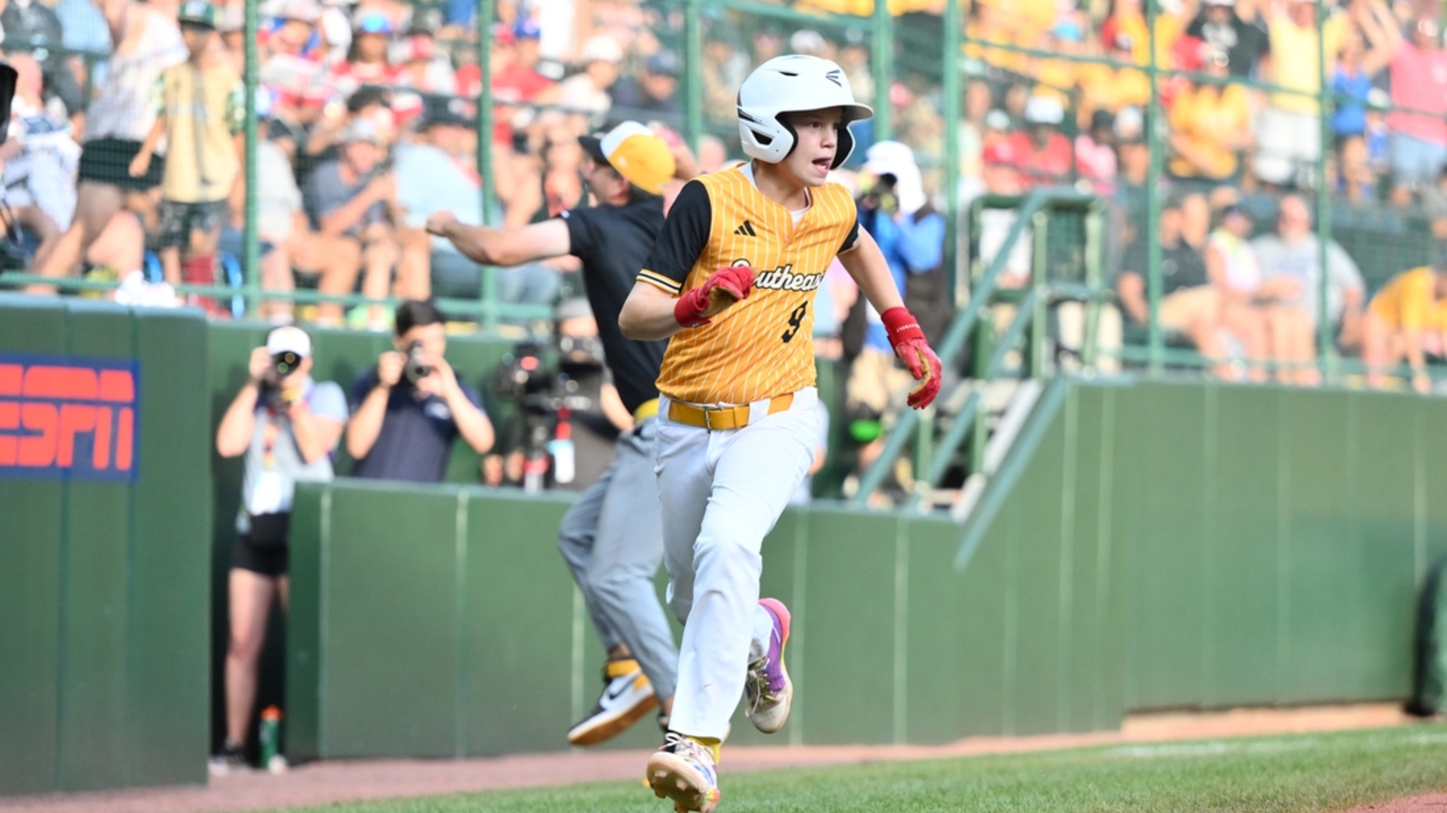 Florida beats Taiwan in extras to win LLWS title | Yardbarker