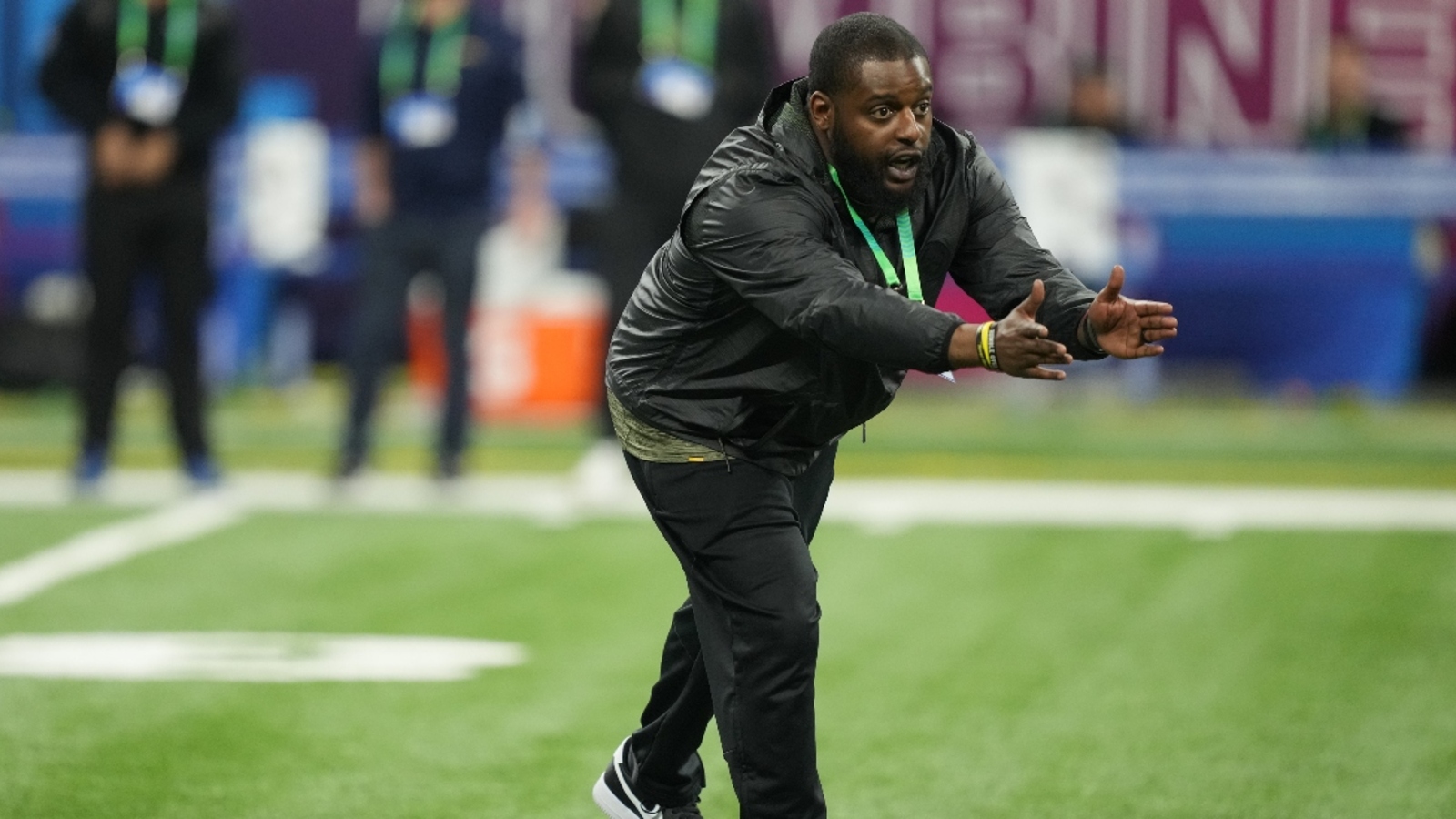 Report: Dallas Cowboys interview Pittsburgh Steelers OLB coach Denzel ...