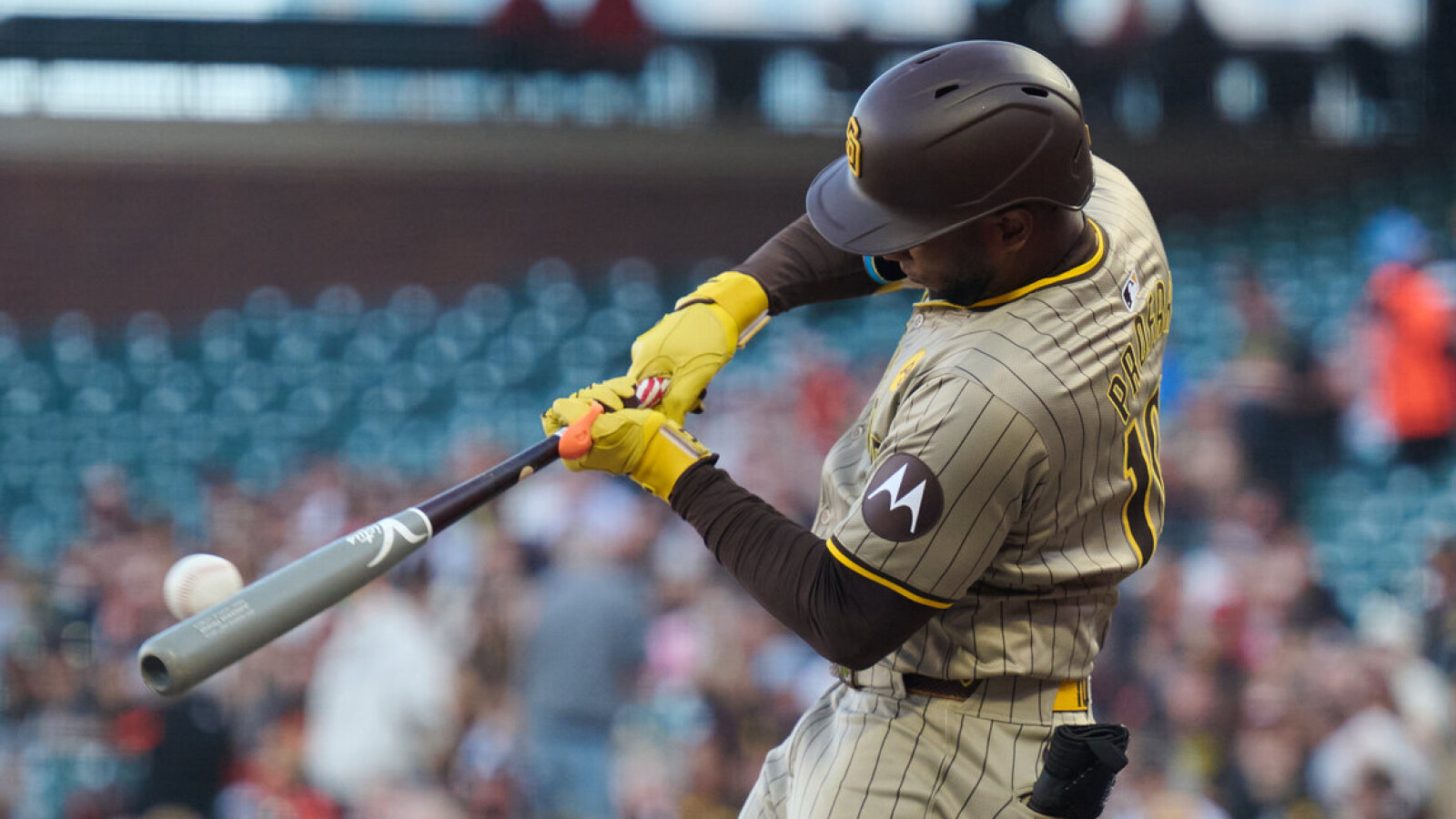 Four free-agent lefty bats for Phillies to consider | Yardbarker