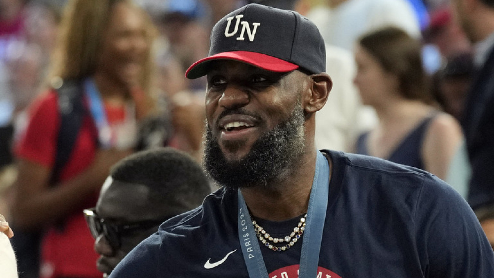 Ex-Olympic teammate takes shots at LeBron James on social media ...
