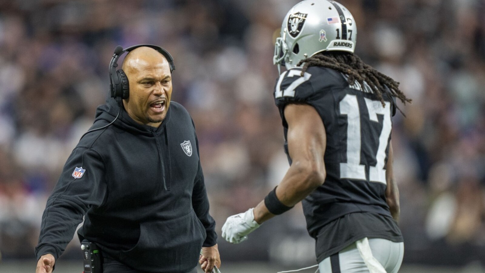 Raiders Players and Coaches Continue to Collaborate | Yardbarker