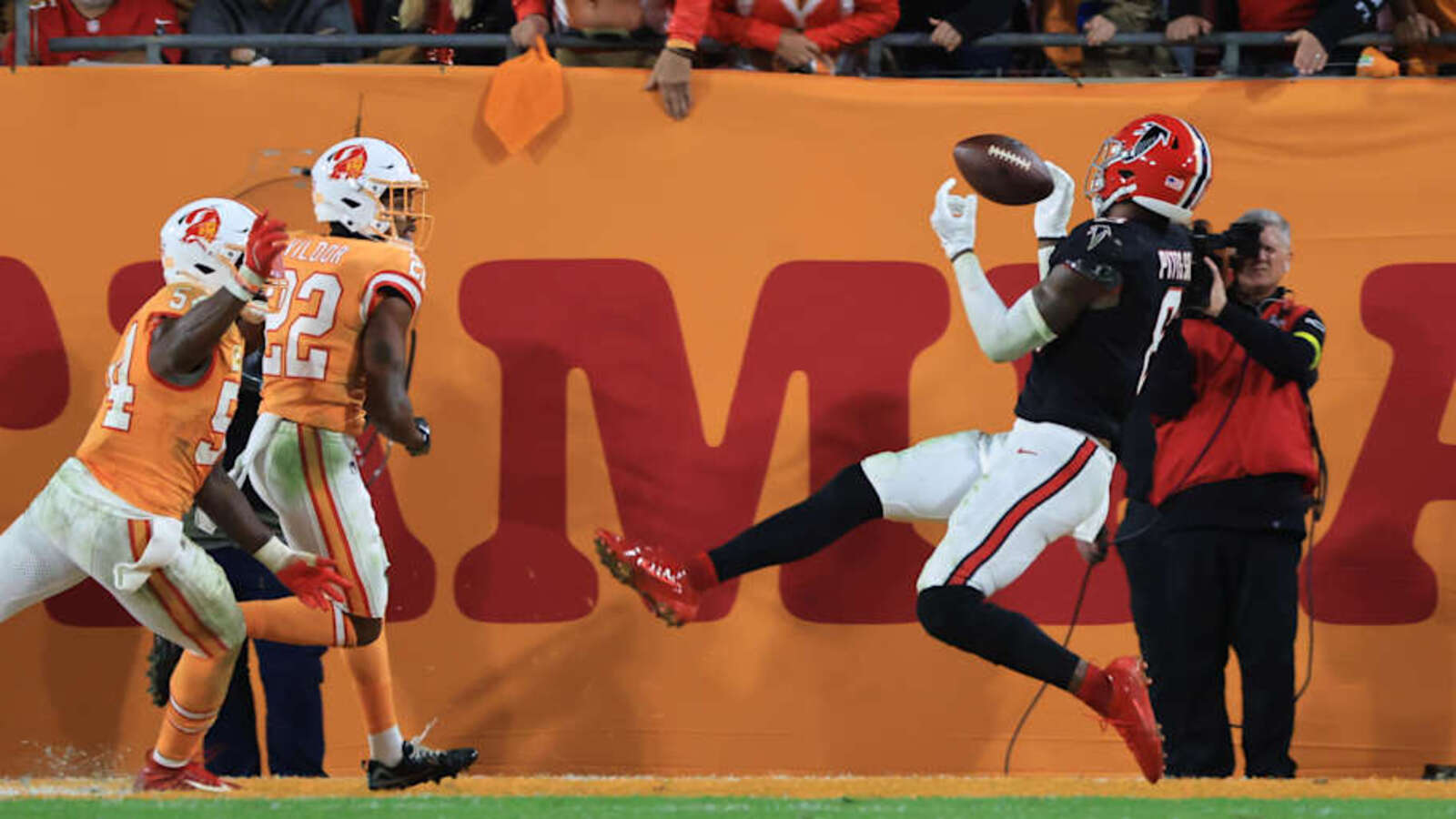 Could Kyle Pitts Sr. Just Now Be Entering His Prime for the Falcons ...