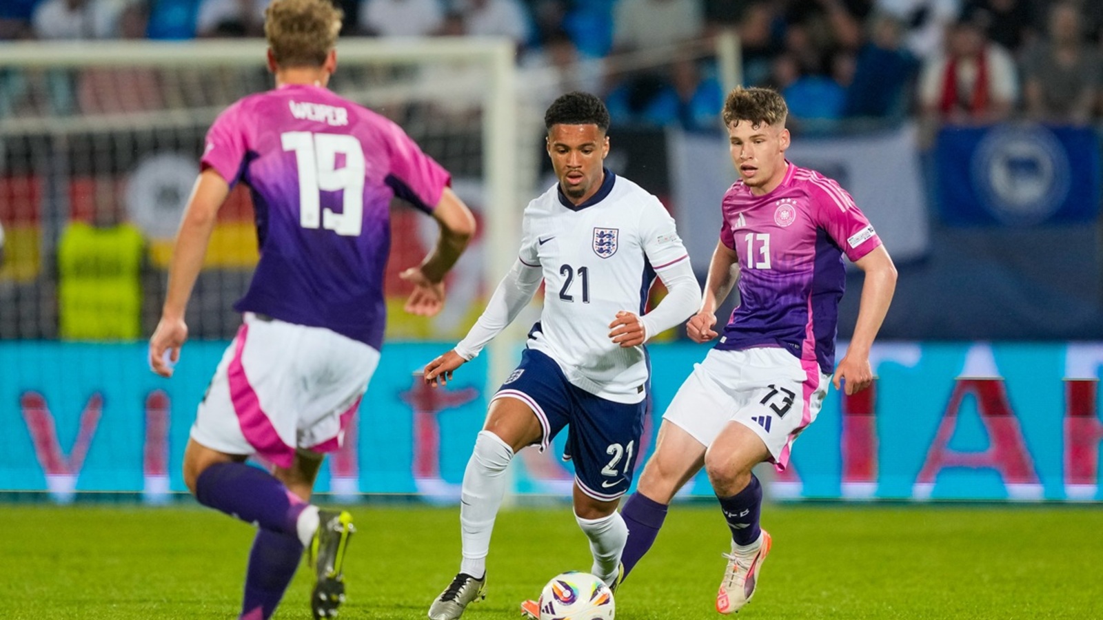 Arsenal makes clear their stand on a potential Nwaneri transfer ...