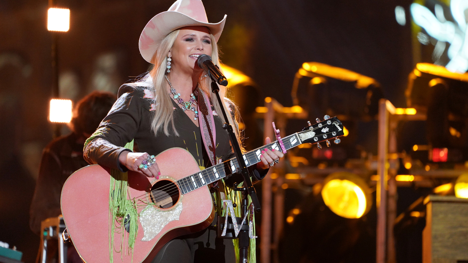 The essential Miranda Lambert playlist | Yardbarker