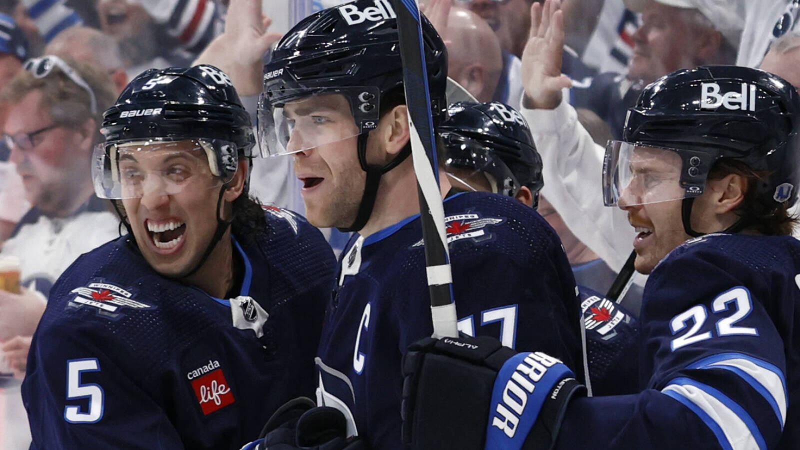 Watch: Jets take Game 1 against Avs by the thinnest of margins | Yardbarker