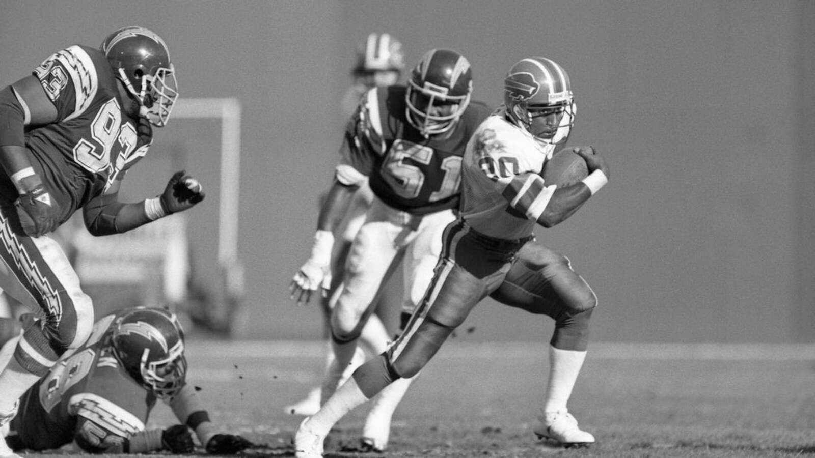 Alabama legend, NFL standout Woodrow Lowe dies at 71 | Yardbarker