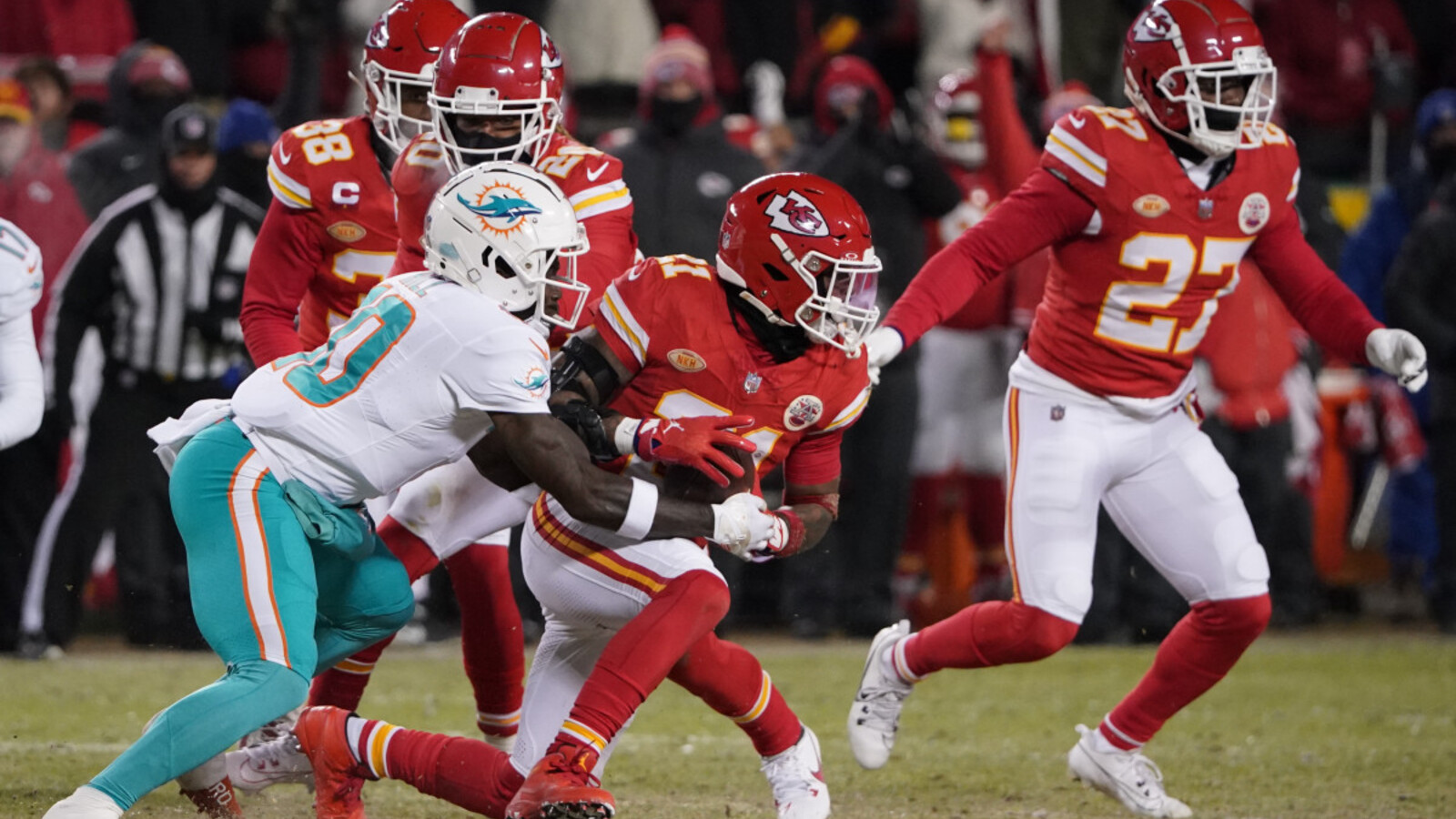 Dolphins' Tyreek Hill says Mike McDaniel called him out after playoff loss to Chiefs | Yardbarker