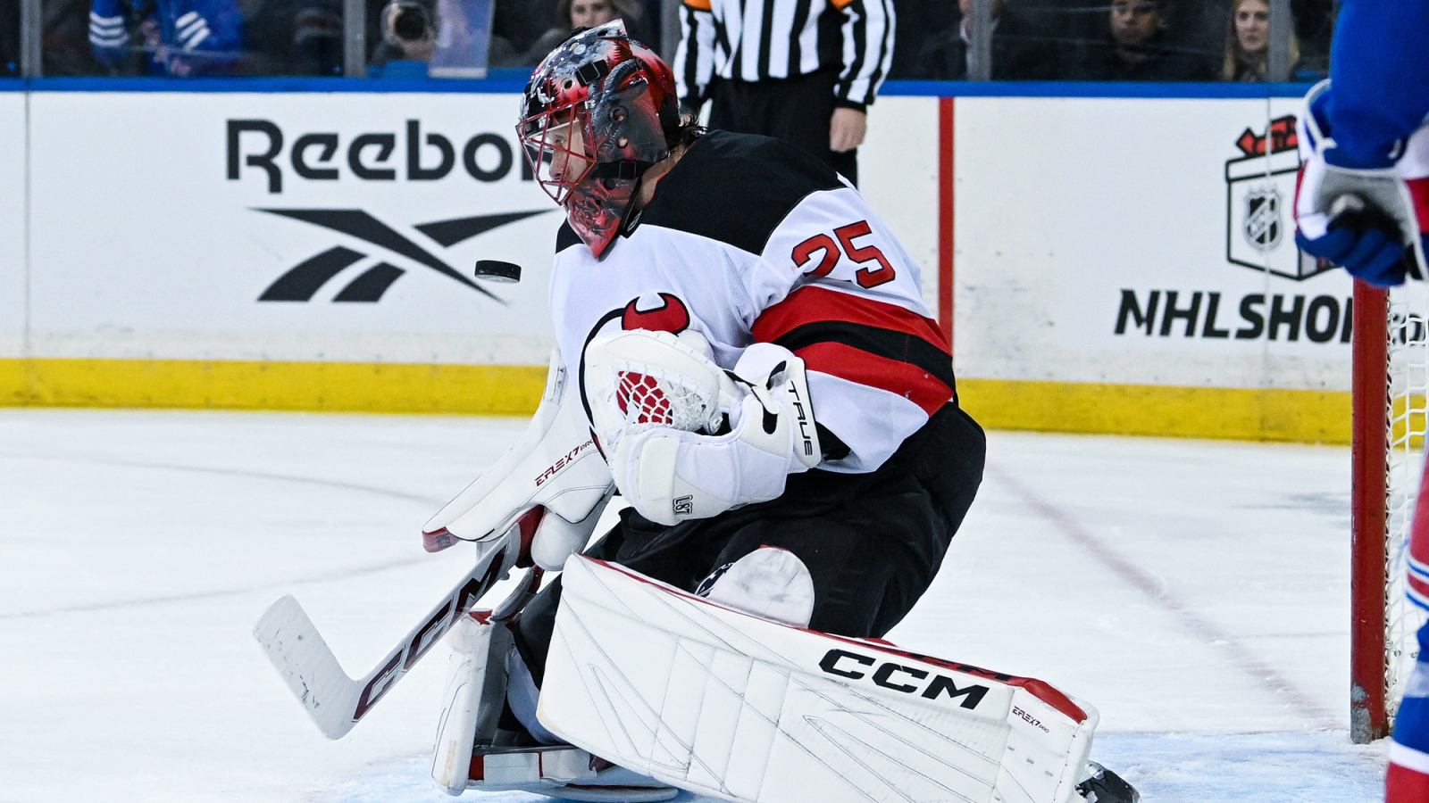 Markstrom, Devils PK Mask Issue vs. Rangers, Sheldon Keefe Says ...