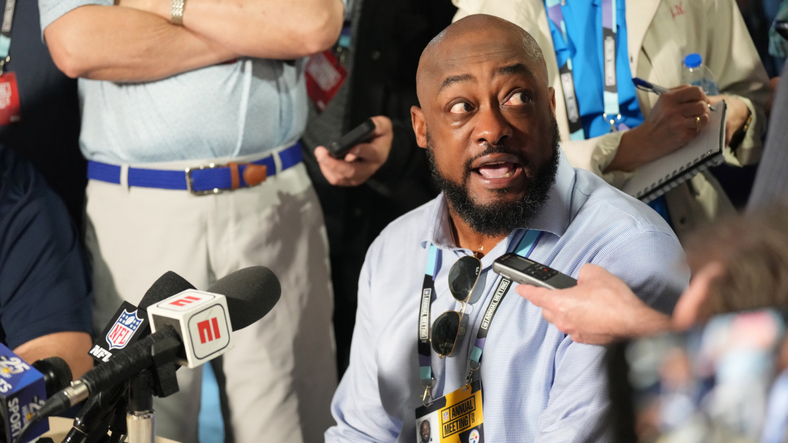 Former Steelers Tight End Shares Why Mike Tomlin’s Unique Sideline ...