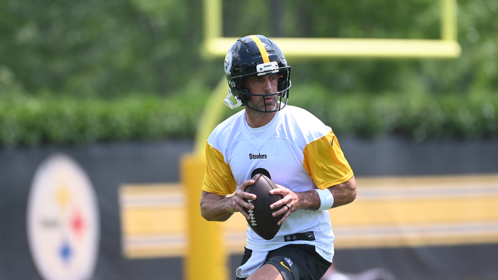 Steelers Fans Excited As Randy Moss Reveals The Truth About Aaron ...