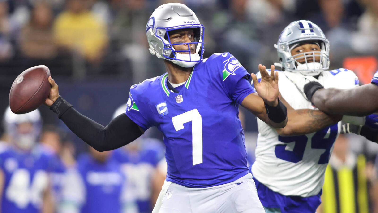 Geno Smith sends message to Russell Wilson after benching | Yardbarker