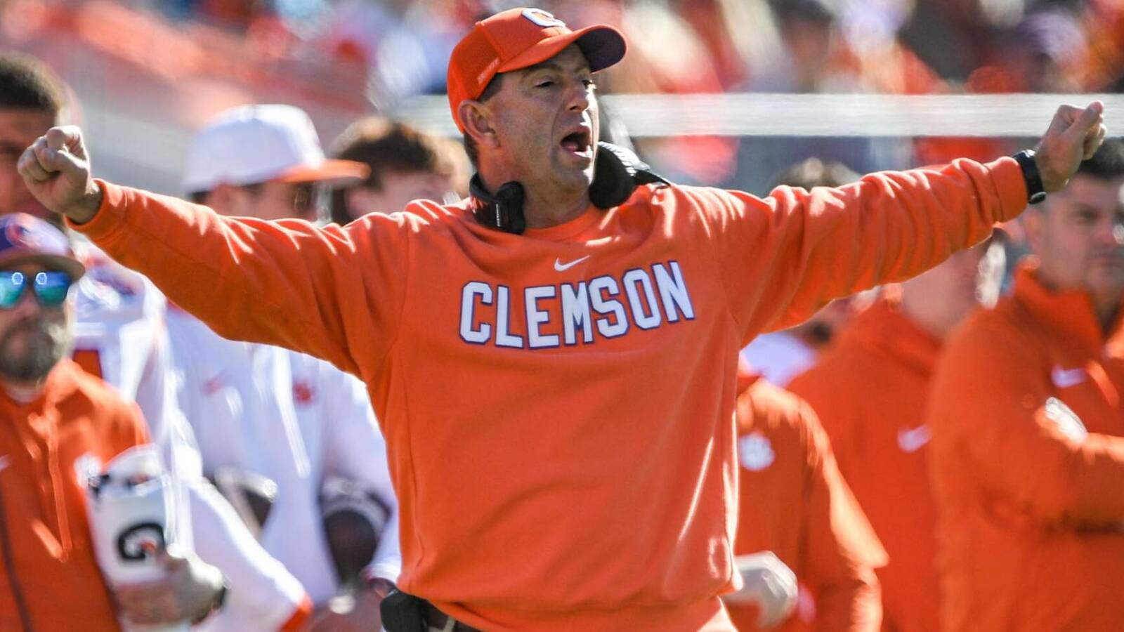 Dabo Swinney's contract hinders potential move to Bama | Yardbarker