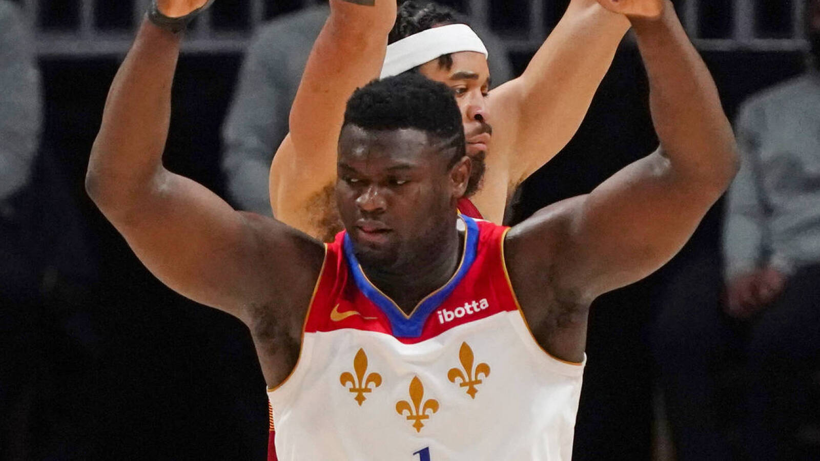 Zion Williamson plays one-on-one day after viral dunk video | Yardbarker