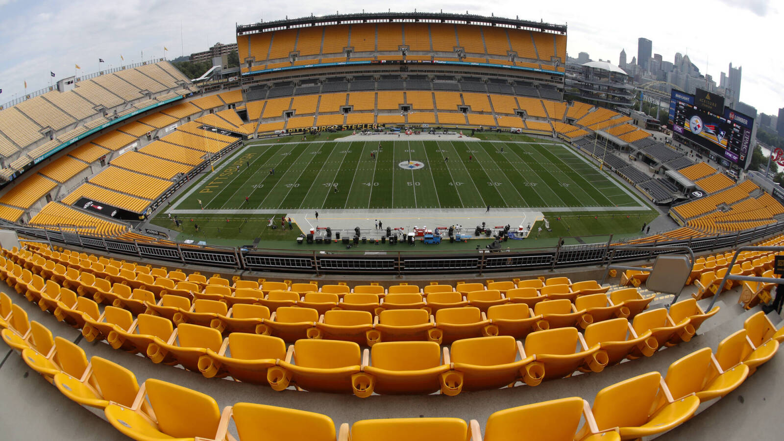 Fan dies after falling from escalator at Acrisure Stadium | Yardbarker