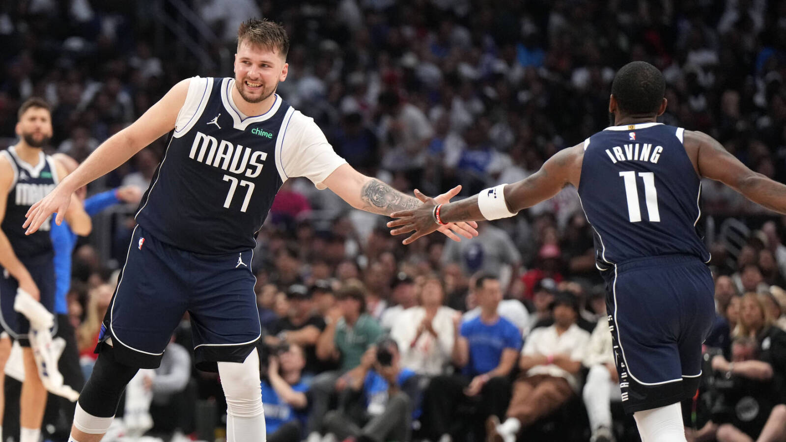 Mavericks use big third quarter to pull away from Clippers in Game 5 ...